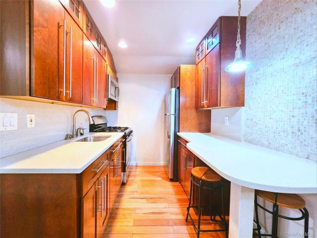 140 1 rd Avenue, Unit 104 | Compass