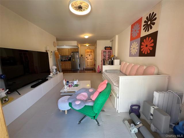 140 26 Cherry Avenue, Unit 5D | Compass