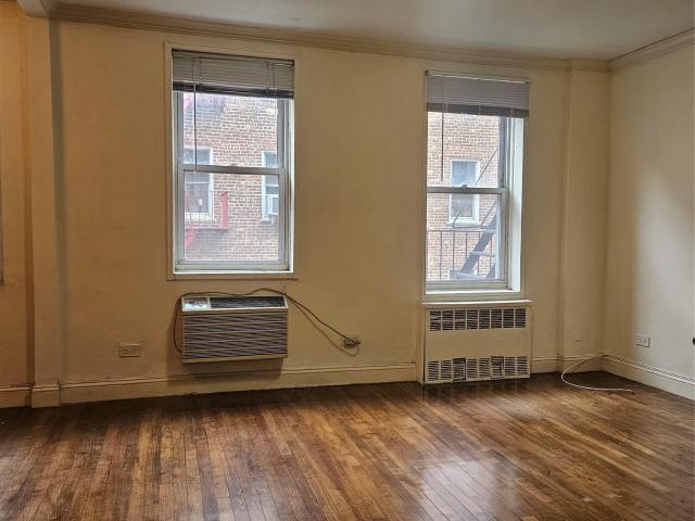 140 35 Beech Ave 4H