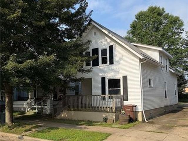 140 4th St NE, New Philadelphia, OH 44663