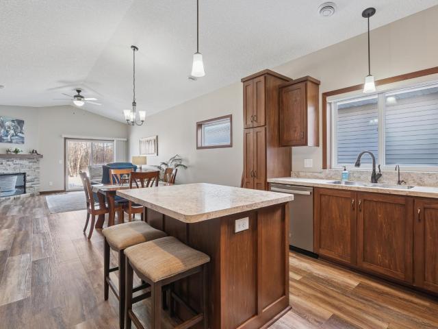 140 9th Avenue NE