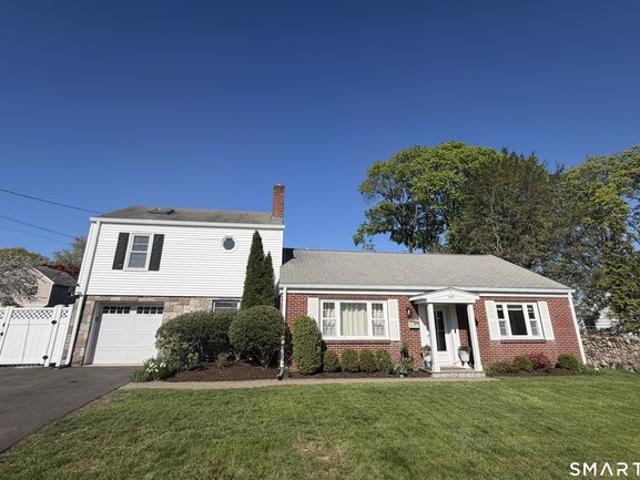 140 Courtland Ave, Stamford, CT 06902