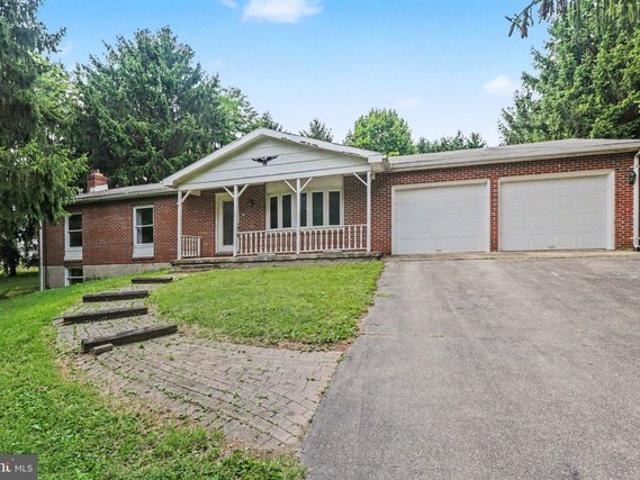 140 Codorus Furnace Rd, Mount Wolf, PA 17347