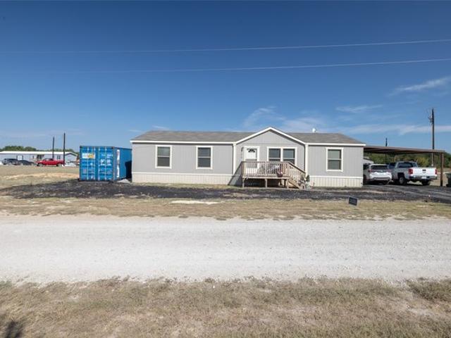 140 Coke Gage Ln, Decatur, TX 76234