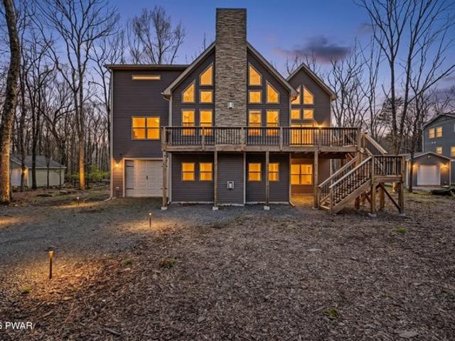 140 Constitution Dr, Lackawaxen, PA 18435
