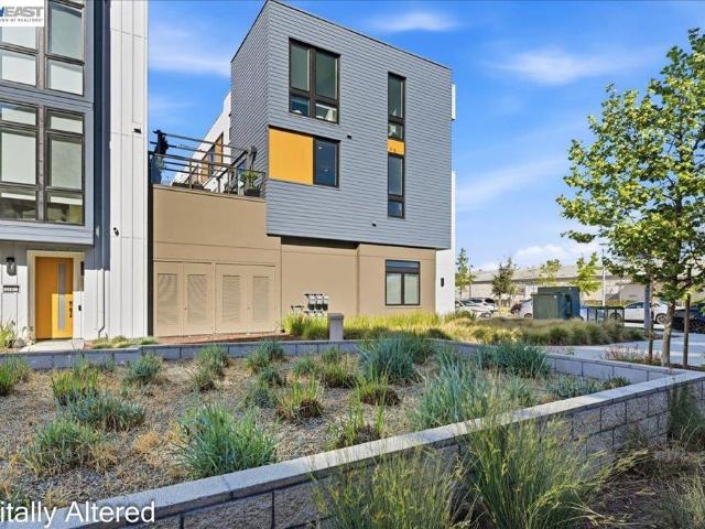 140 Coronado Ave
