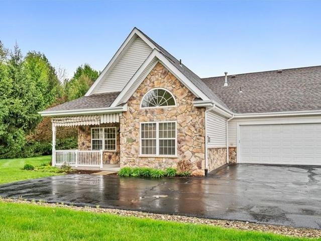 140 Canter Ln, Gibsonia, PA 15044
