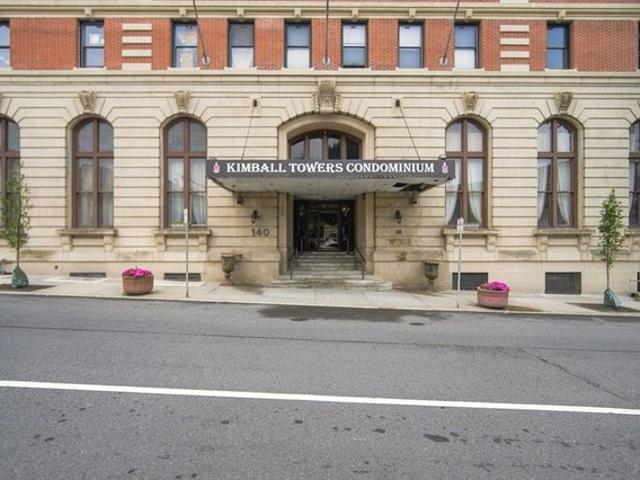 140 Chestnut St Apt 205, Springfield, MA 01103