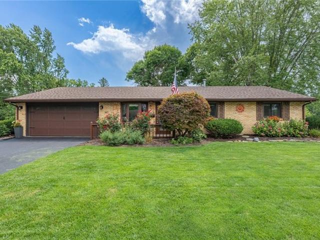 140 Cloverwood Dr, Centerville, OH 45458