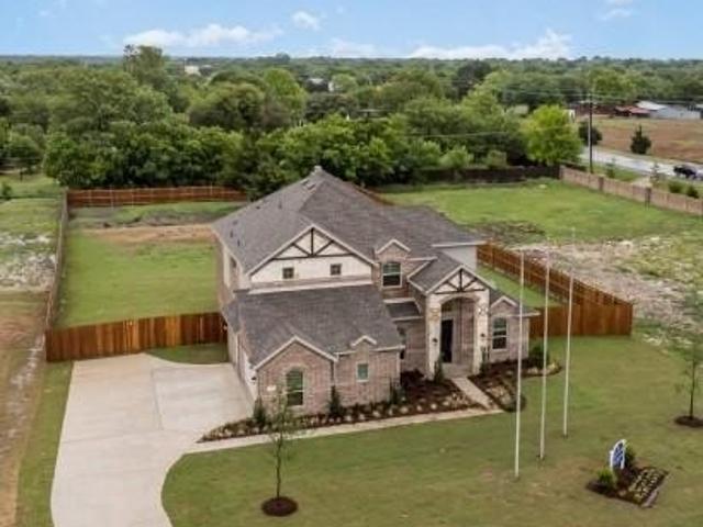 140 Crystal Lake Ln, Red Oak, TX 75154