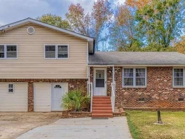140 Creek Cir, Stockbridge, GA 30281