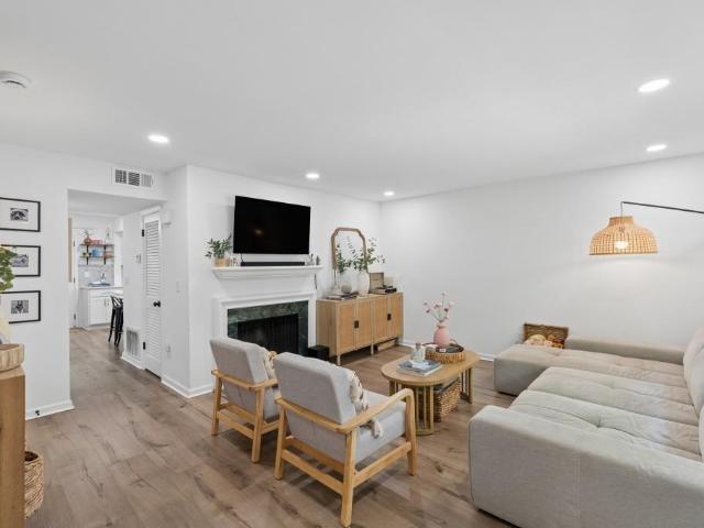 140 Amherst Place NW