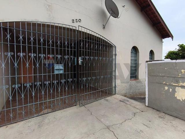 140 Área Útil Casa Alugar, 3 Dormitórios localizado em Avenida Cristina Correa Job, 220 Em frente a nova Sorvetes Parque Fortaleza, Itapira, São Paulo, 13973020 | Brasil