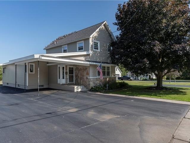 140 Boon St, Watertown, NY 13601