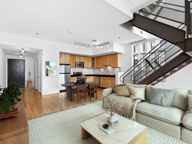 140 Bay St # A1