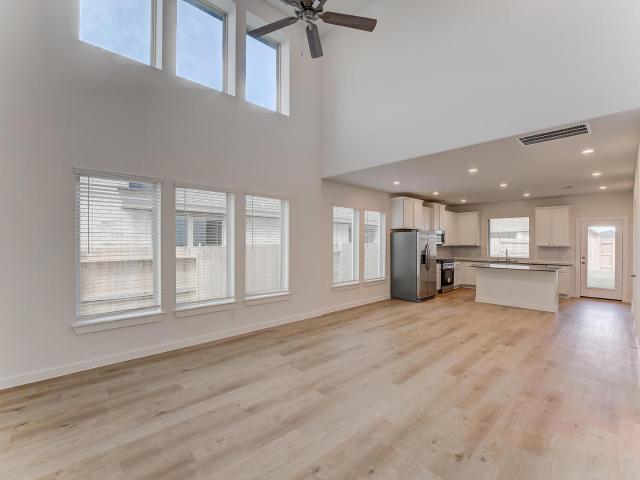 140 Bloomington Loop, Hutto, TX 78634 | MLS #3538