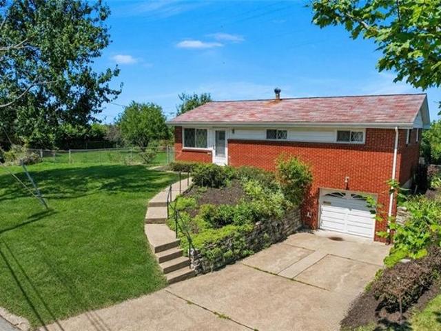 140 Broadcrest Dr, Pittsburgh, PA 15235