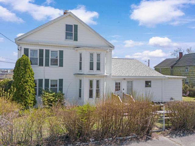 140 Douglas Street