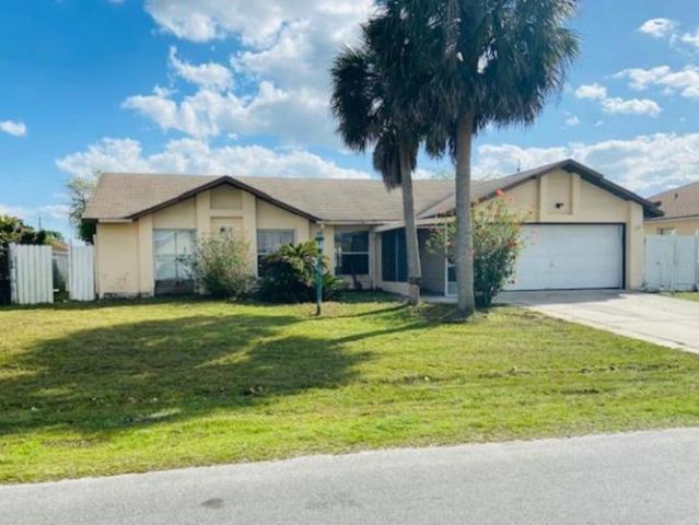 140 Dorchester Ct, Kissimmee, FL 34758