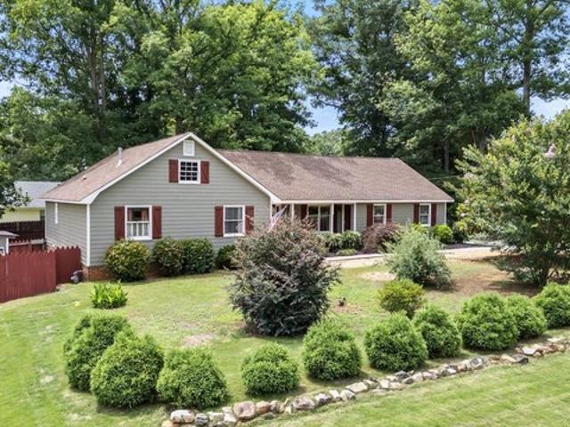 140 E Allison Cir, Carrollton, GA 30117