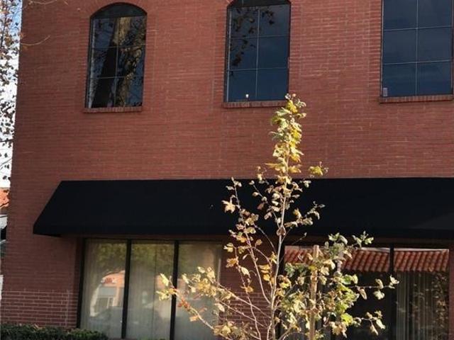 140 E Commonwealth