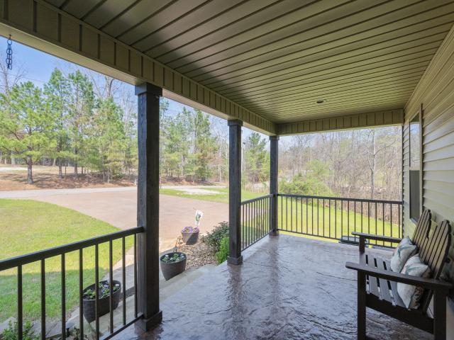 140 Eagle Crest Ln