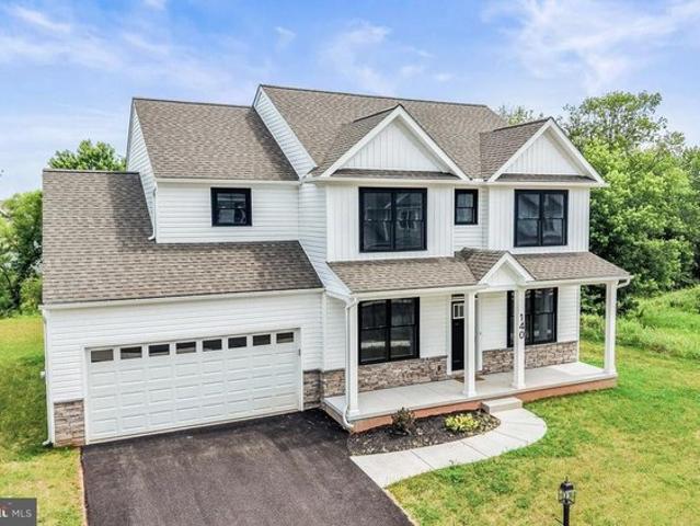 140 Eli Dr, York, PA 17404