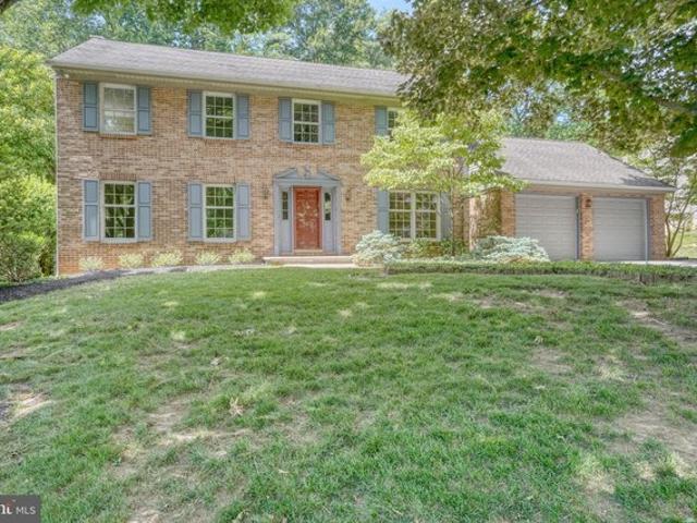 140 Fairhill Dr, Wilmington, DE 19808