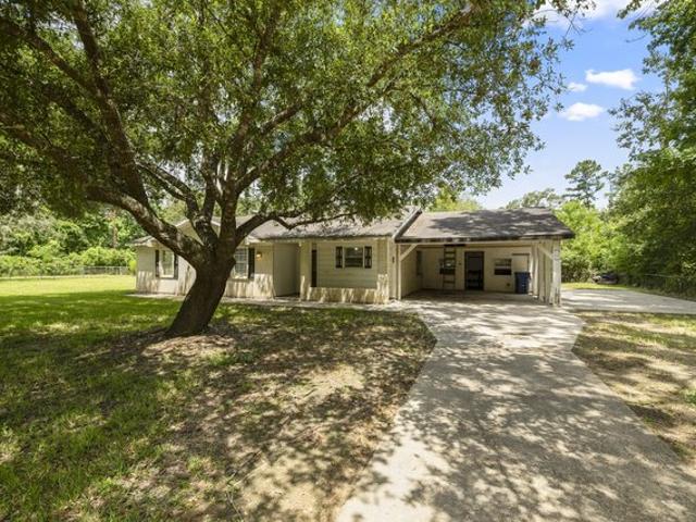 140 Friar Tuck Rd, Shepherd, TX 77371