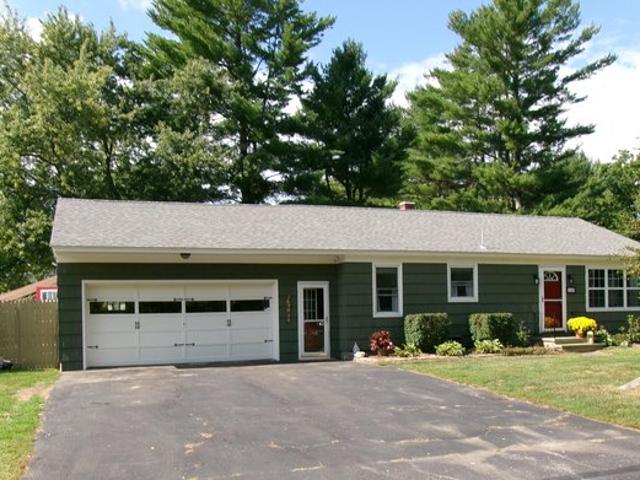140 Hogan Rd, Lewiston, ME 04240