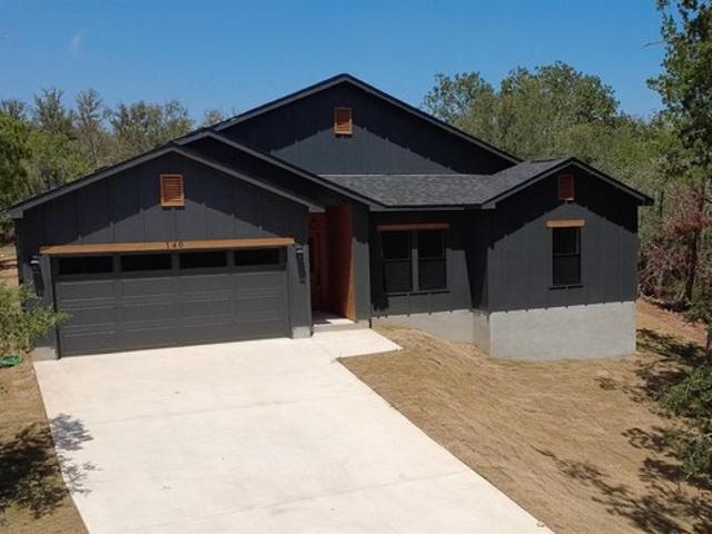 140 Heleakala Dr, Bastrop, TX 78602