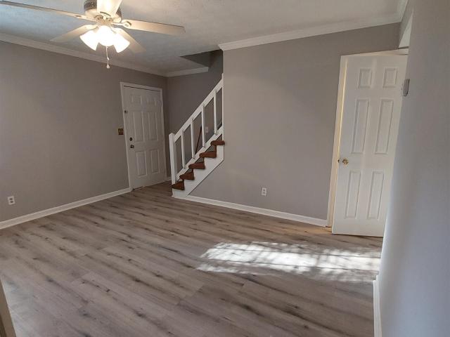 140 Hunters Lane B