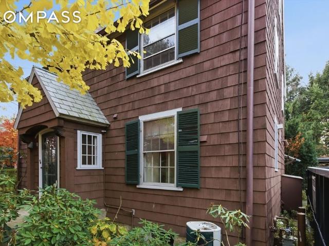 140 Huron Ave, Cambridge, MA