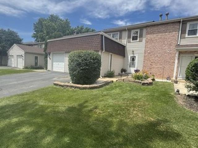140 Julie Rd, Bolingbrook, IL 60440