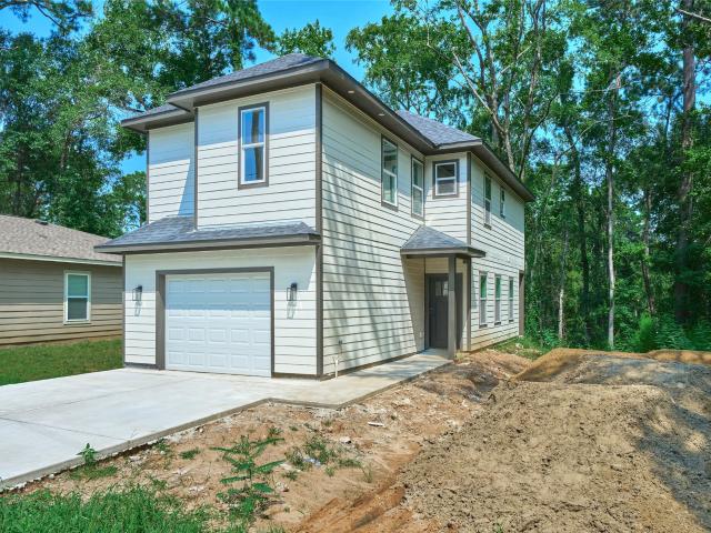 140 Oak Circle