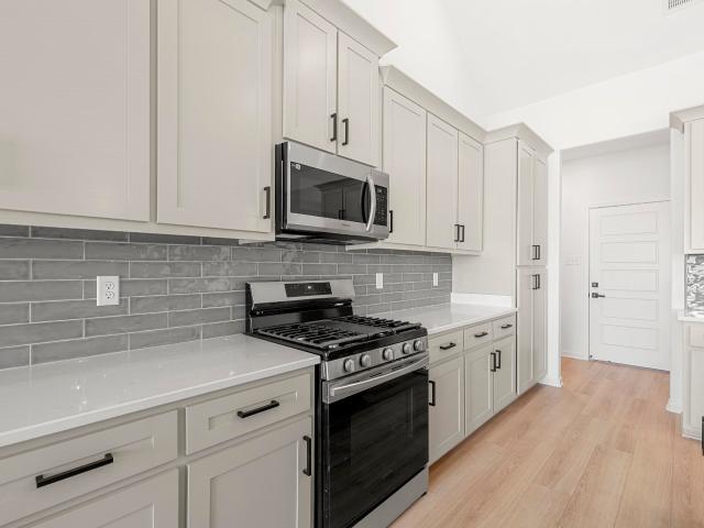 140 Oakland Rdg Cv, Oakland, TN 38060 | MLS #10216 | Compass