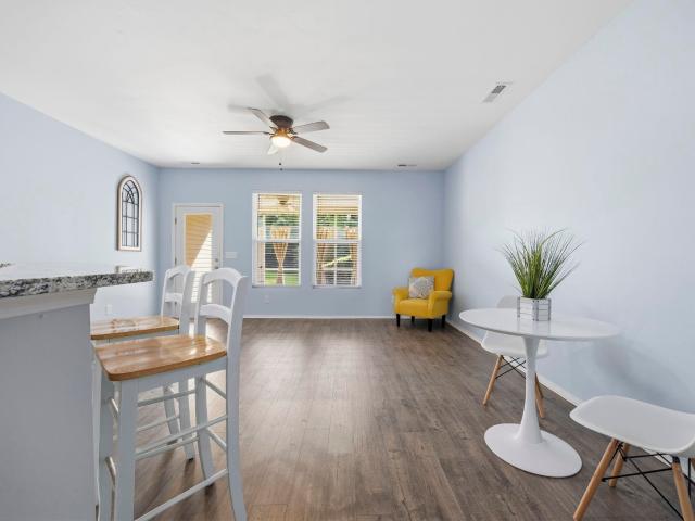 140 Olde Towne Way 2