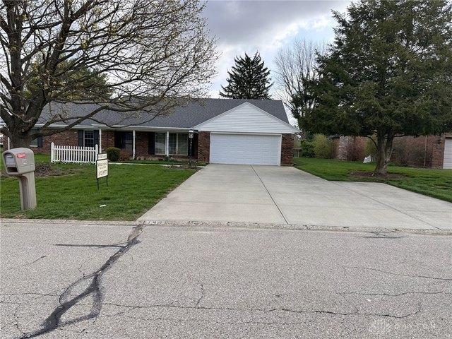 140 Outerview Dr, Xenia, OH 45385