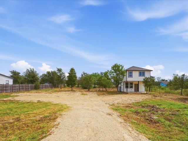 140 Lobo Ln