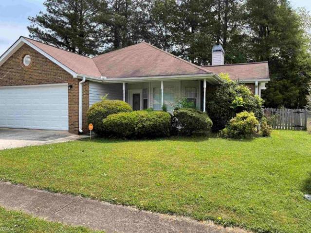 140 Landing Dr, Fayetteville, GA 30214