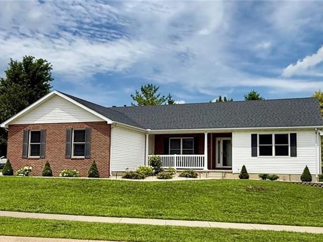 140 Lexington Cir, Mount Zion, IL 62549