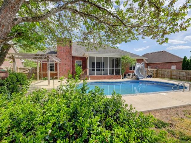140 Lyme Dr, Clarksville, TN 37043