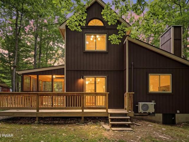 140 Maple Leaf Rd, Lackawaxen, PA 18435