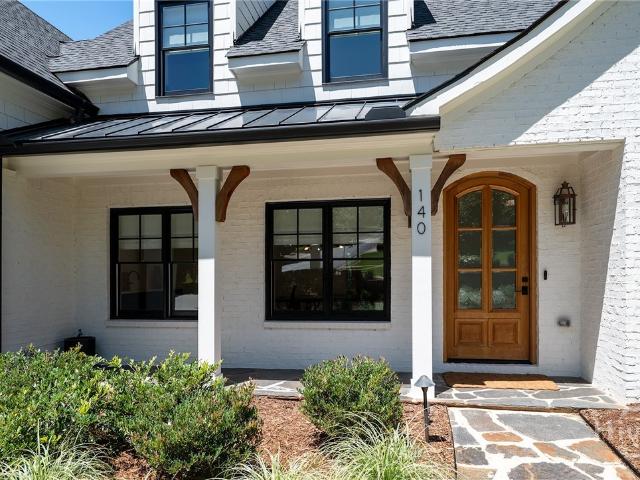 140 Meadowview Road