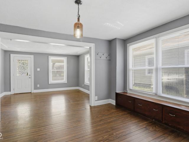 140 N 6th Avenue