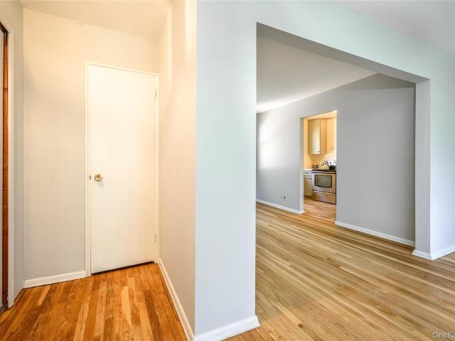 140 N Broadway K4