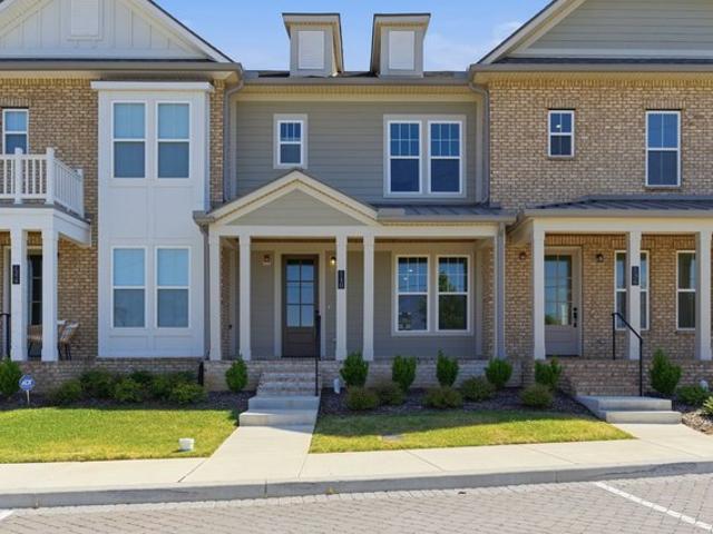140 Nearwater Pl, Hendersonville, TN 37075