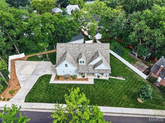 140 S Old Orchard Ave, Webster Groves, MO 63119