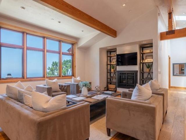 140 San Remo Rd, Carmel, CA 93923