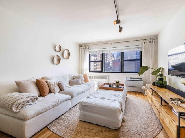 140 Seventh Avenue, New York, NY